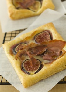 Fig, Brie, & Prosciutto Tarts — La Fuji Mama